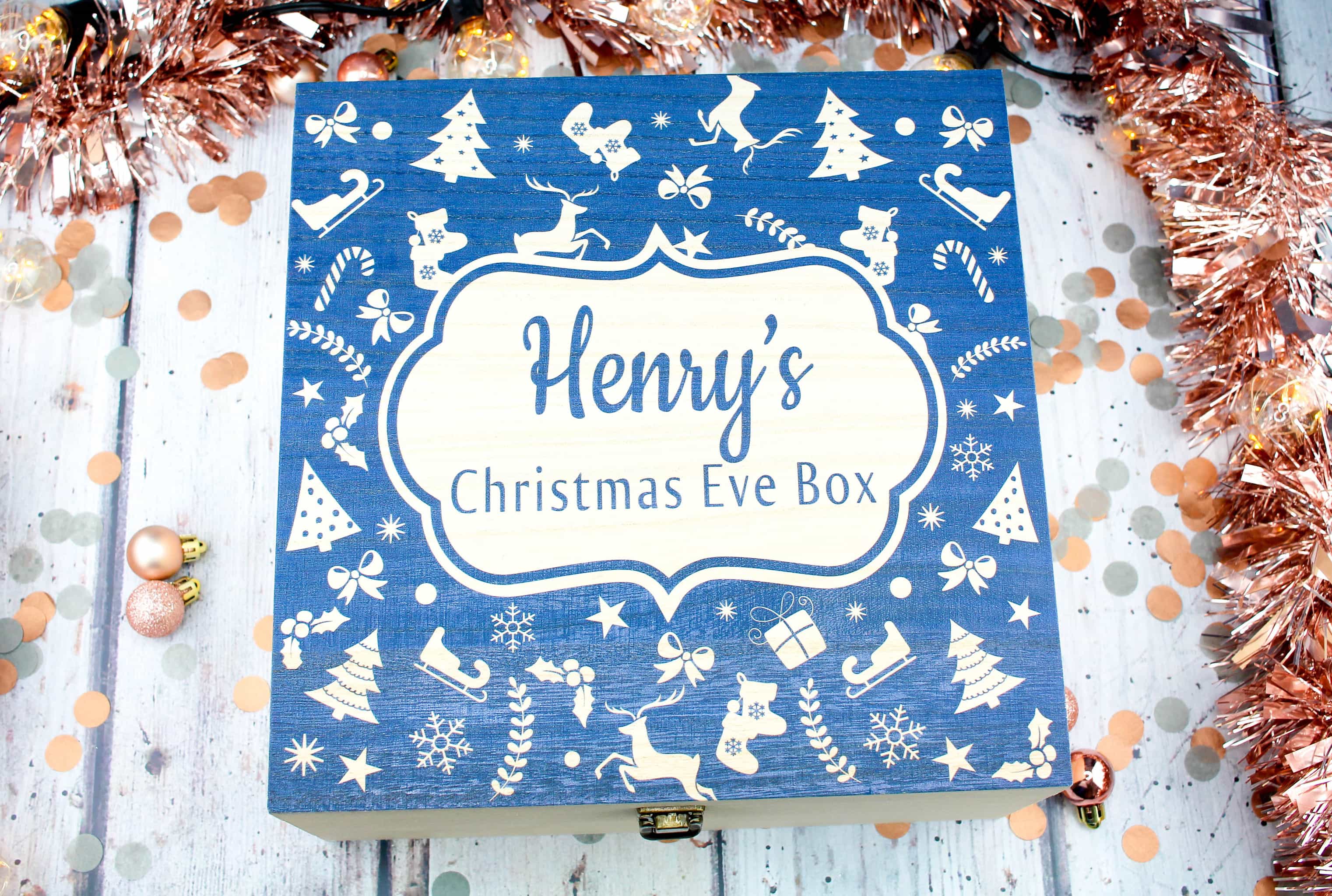 Making Christmas Eve Boxes (AD) - Soph-obsessed